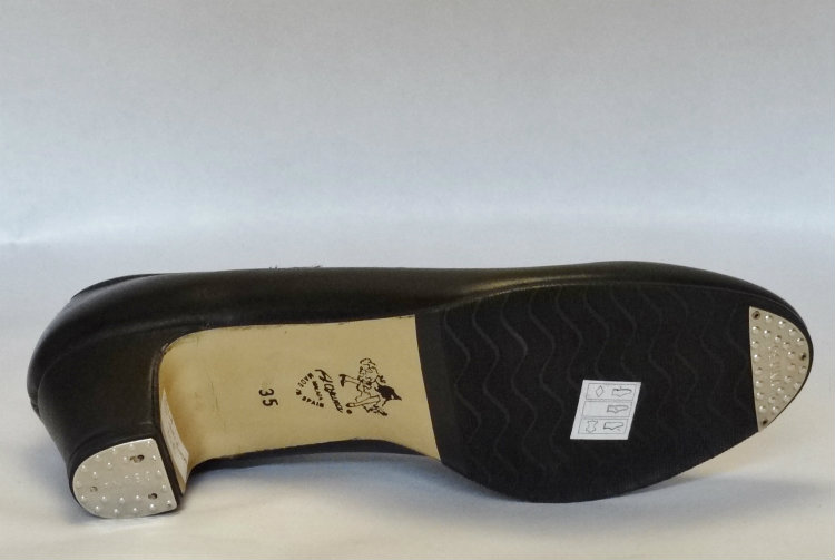 BLACK LEATHER SHOE WITH ELASTIC AND CHAPA - Pimiento Salsa